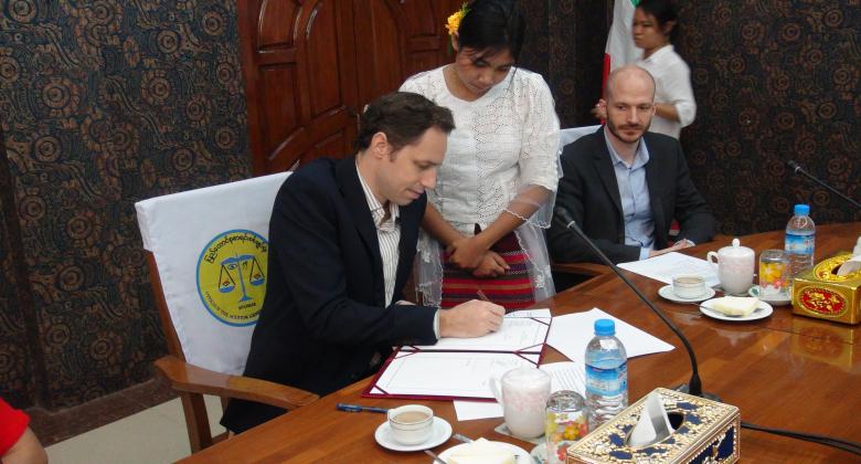 Signing Ceremony of MOU between Office of the Auditor General of the ...